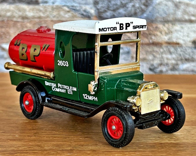 1912 Model T Ford Tanker, Vintage Diecast Car, 1/35 Scale, Metal Truck ...