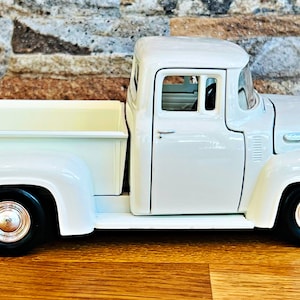 Ford F-100 Pickup 1956 |model Car | 1/24 Scale Model | 1/24 Diecast ...