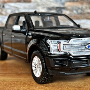 Ford F-150 Limited Crew Cab 2019 | Model Truck | Scale 1/27 Diecast Car ...