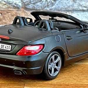 Mercedes Benz SLK Cabrio | 1:24 Scale Model Car | Mercedes SLK | Matte ...