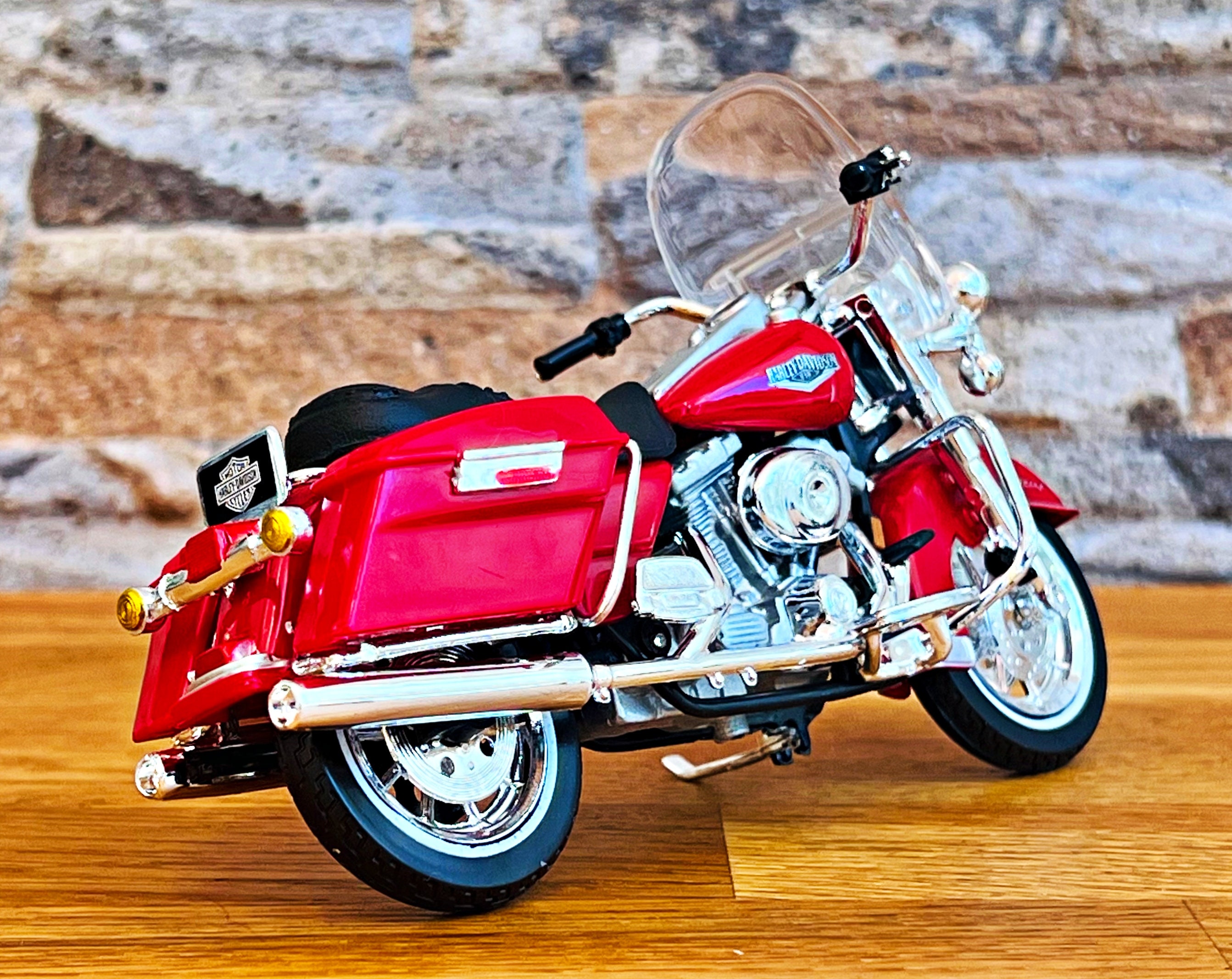 Harley Davidson 1999 FLHR Road King, Scale 1/18 Model Motorcycle, 1/18 ...