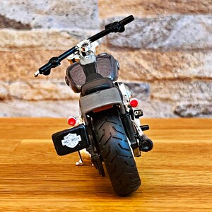 Harley Davidson 2016 Breakout, Scale 1/18 Model Motorcycle, 1/18 ...