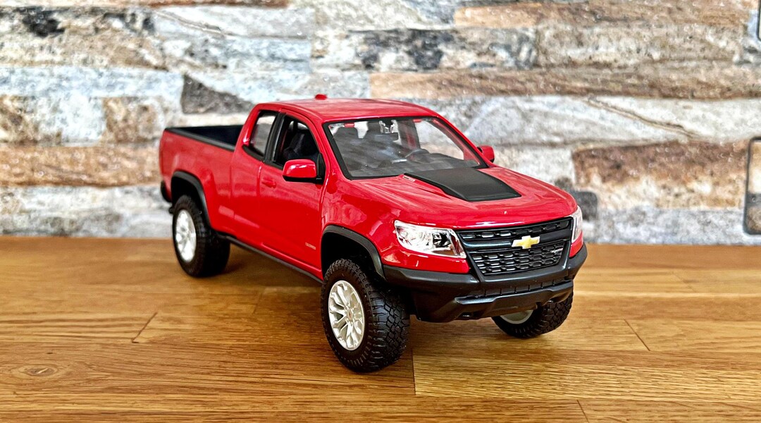 Chevrolet Colorado ZR2 2017 | Model Truck | Diecast Car | 1/27 Scale ...