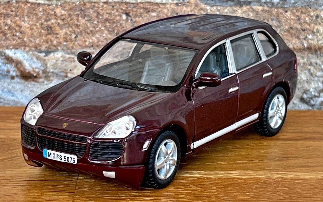 Porsche Cayenne Turbo | Model Car | Diecast Car | 1/38 Scale Model Car ...