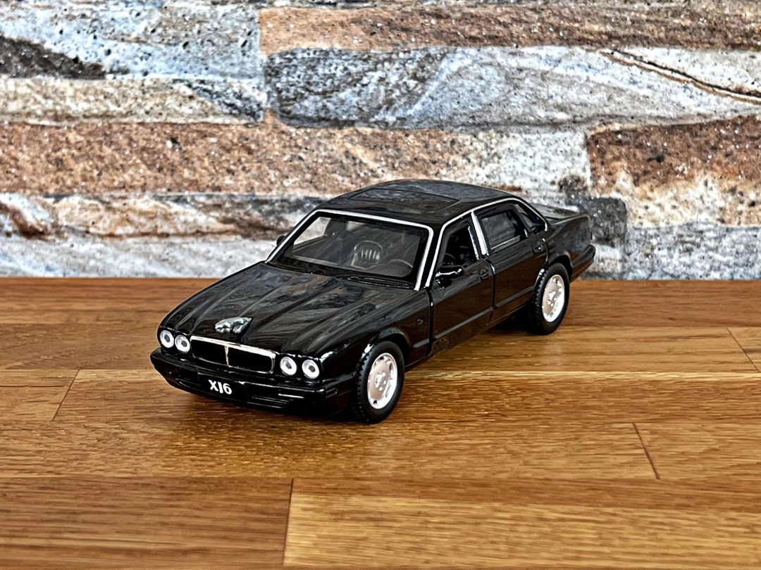Jaguar XJ6 , Model Car, Diecast Car, 1/36 Scale Model Car, Die Cast ...