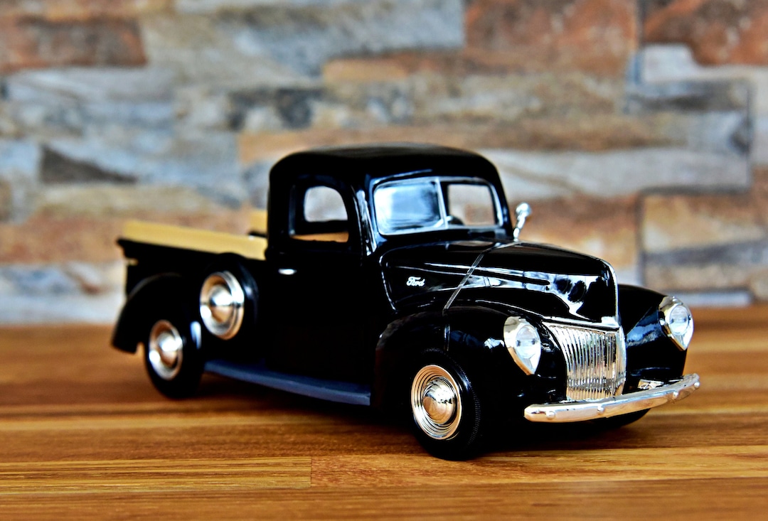 Ford Pickup 1940 Model Car Diecast Truck 1/24 Scale Model Car Car Model ...