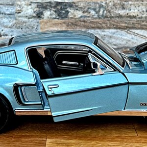 Ford Mustang GT 1968, Model Car, Diecast Car, 1/18 Scale Model Car ...