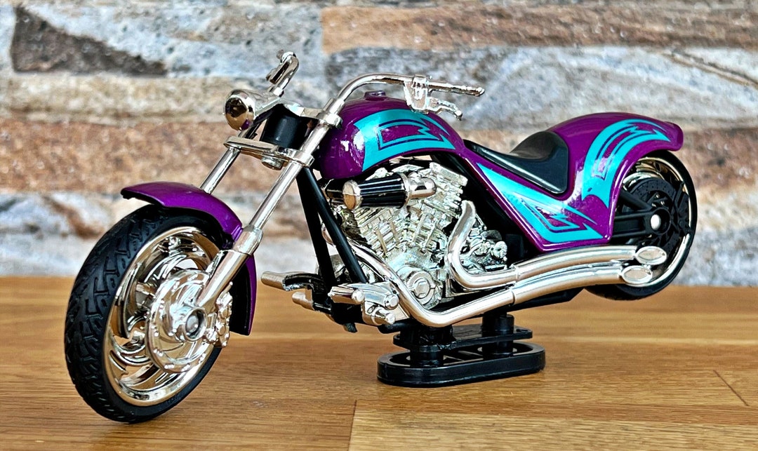 Iron Choppers, Scale 1/18 Diecast Model Motorcycle, Diecast Collection ...