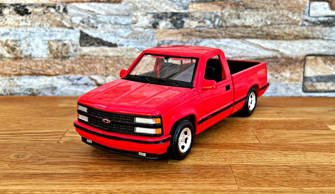 Chevrolet 454 SS Pickup 1993 , Model Truck , Diecast Truck, 1/24 Scale ...