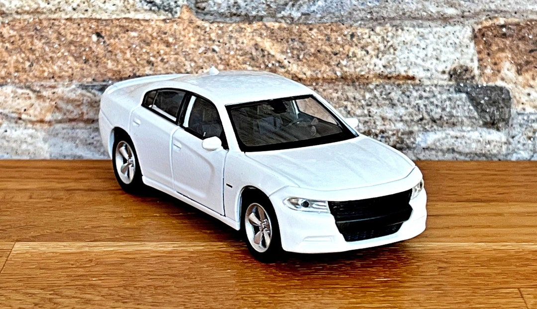 Dodge Charger R/T 2016 1/36 Diecast Car 1/36 Scale Model Car Car Model ...