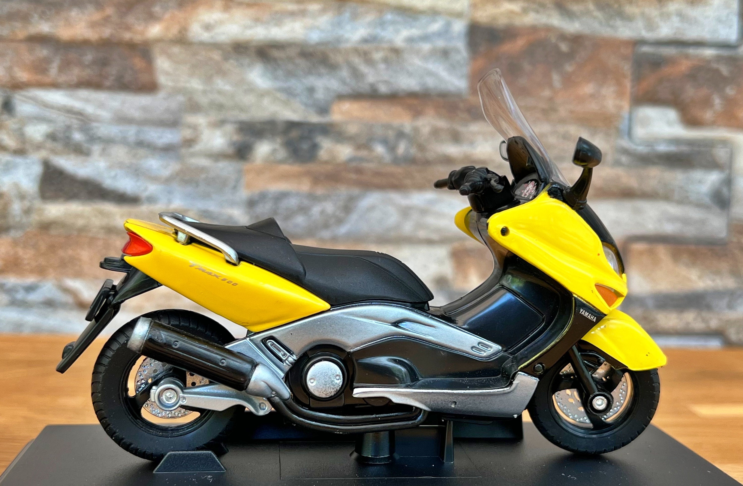 Yamaha XP500 TMAX Scale 1/18 Diecast Model Motorcycle 1:18 - Etsy