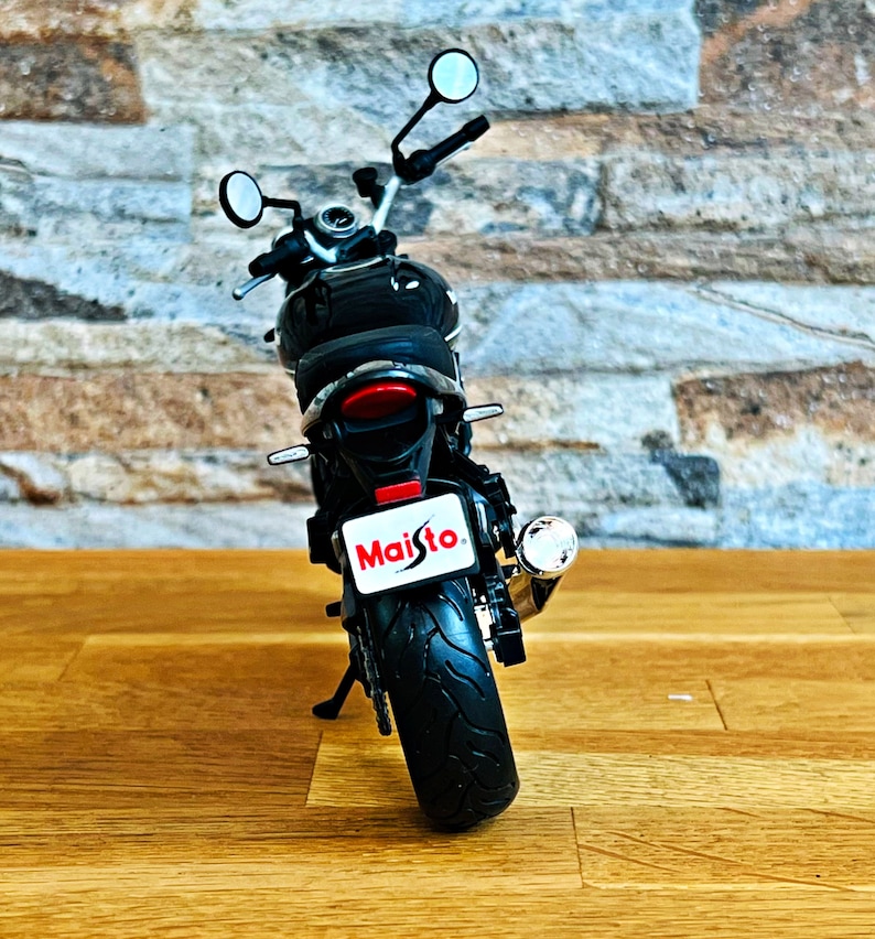 Kawasaki Z900RS , Scale 1/12 Diecast Model Motorcycle, 1/12 Die Cast ...