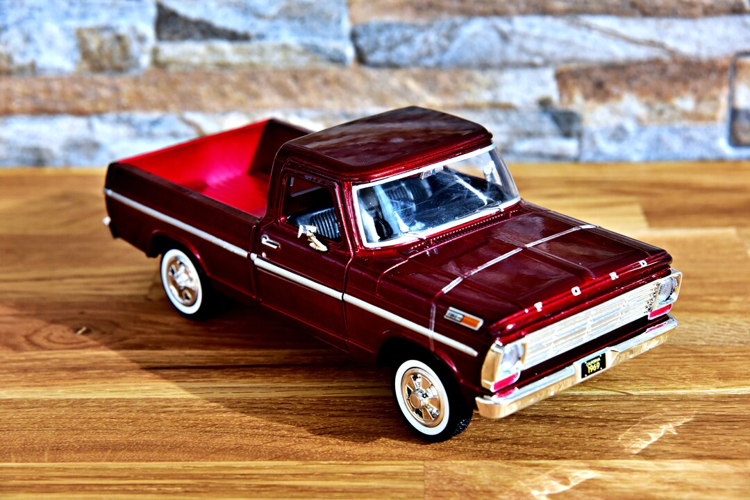 Ford F-100 Pickup 1969 | Model Car| 1/24 Scale Model | 1/24 Diecast ...