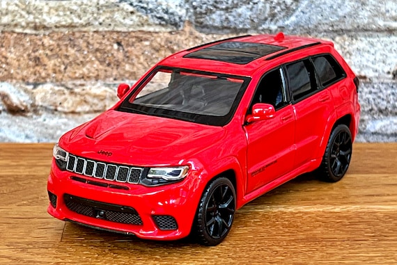 Hhcx 1 36 Scale Jeep Wrangler Grand Cherokee Trackhawk Toy Vehicles Alloy Car With Pull Back Model Toys Kids Vehicle Gift V227 Red