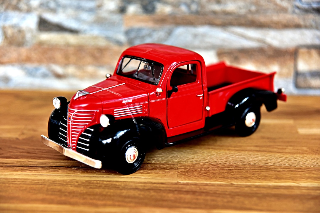 Plymouth Pickup 1941 | Model Car | Diecast Truck | 1/24 Scale Model Car ...