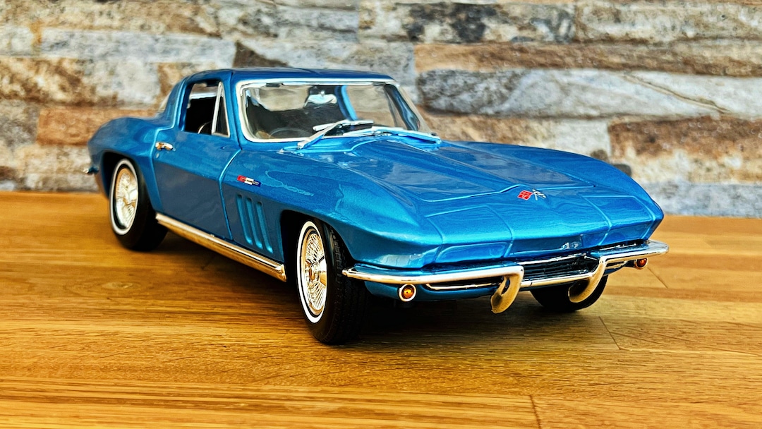 Chevrolet Corvette 1965 | Vintage Model Car | 1/18 Scale Model Car | 1/ ...