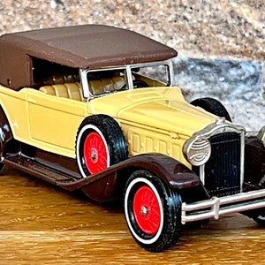 1930 Packard Victoria , Vintage Model Car, Diecast Car, 1/46 Scale ...