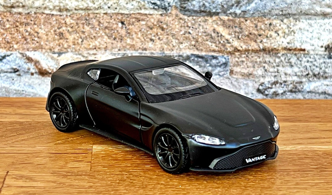 Aston Martin Vantage | 1/34 Scale Model Car | Diecast Car | Die Cast ...