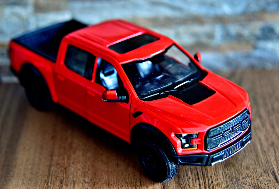Ford F-150 Raptor Truck 2017 | Model Car | Diecast Truck | 1/24 Scale ...