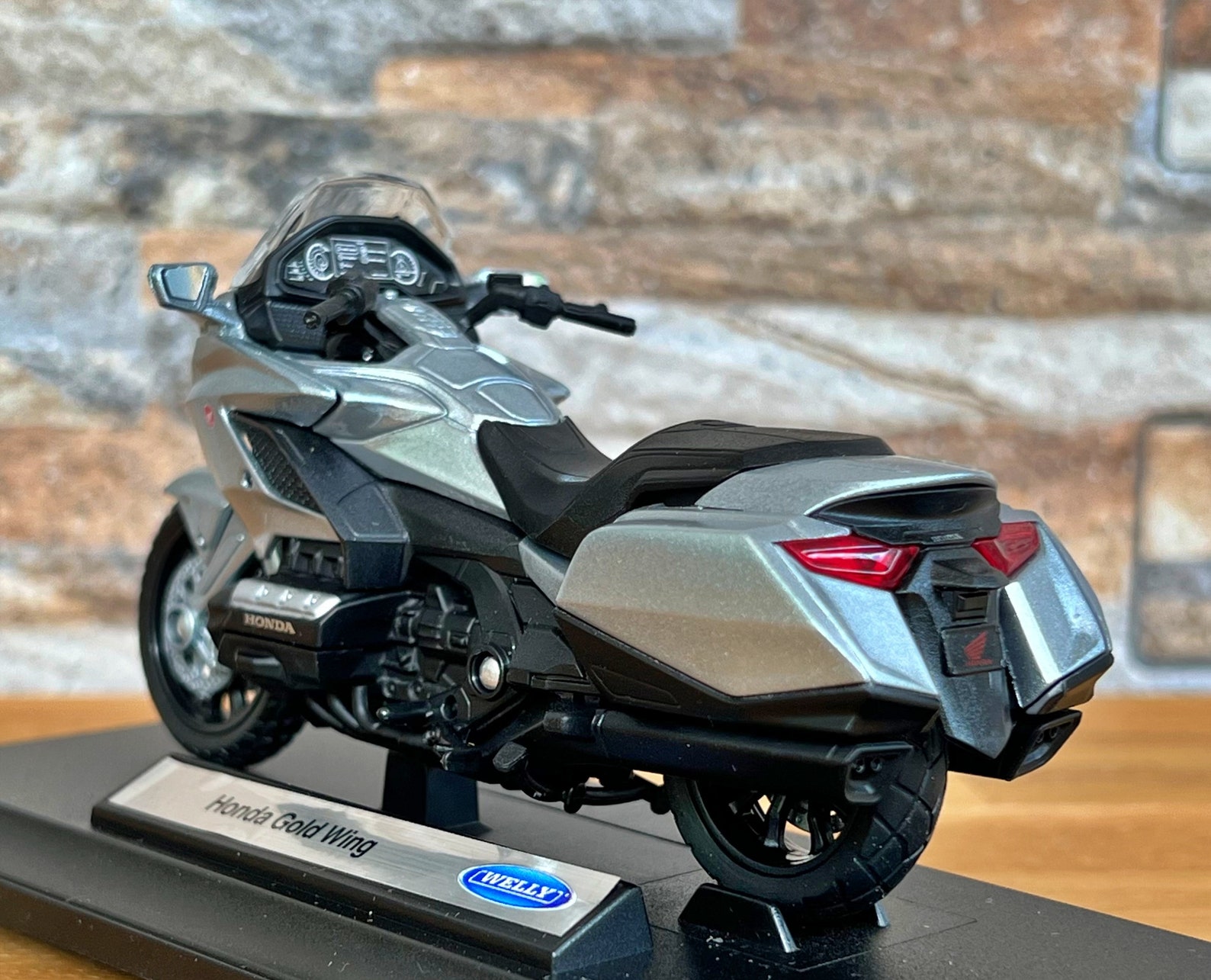 Honda Gold Wing, Scale 1/18 Diecast Motorcycle, 1/18 Die Cast, Model ...