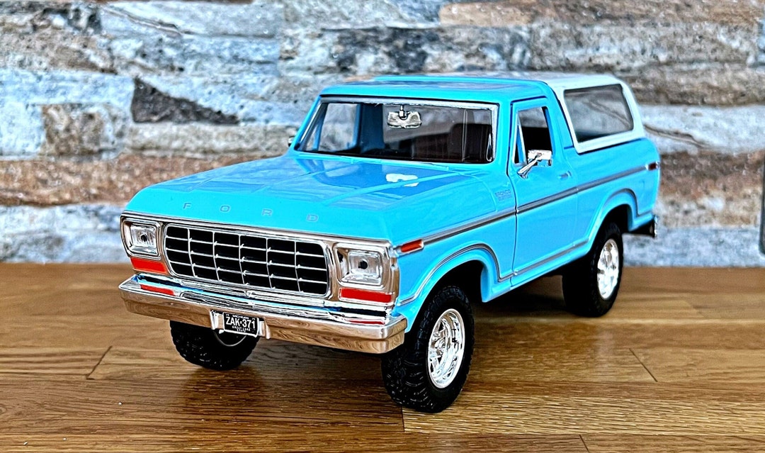 Ford Bronco 1978 | Vintage Model Pickup | 1/24 Scale Model | 1/24 ...