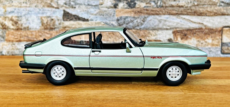 Ford Capri 1982 Model Car Scale 1/24 Diecast Car 1/24 - Etsy