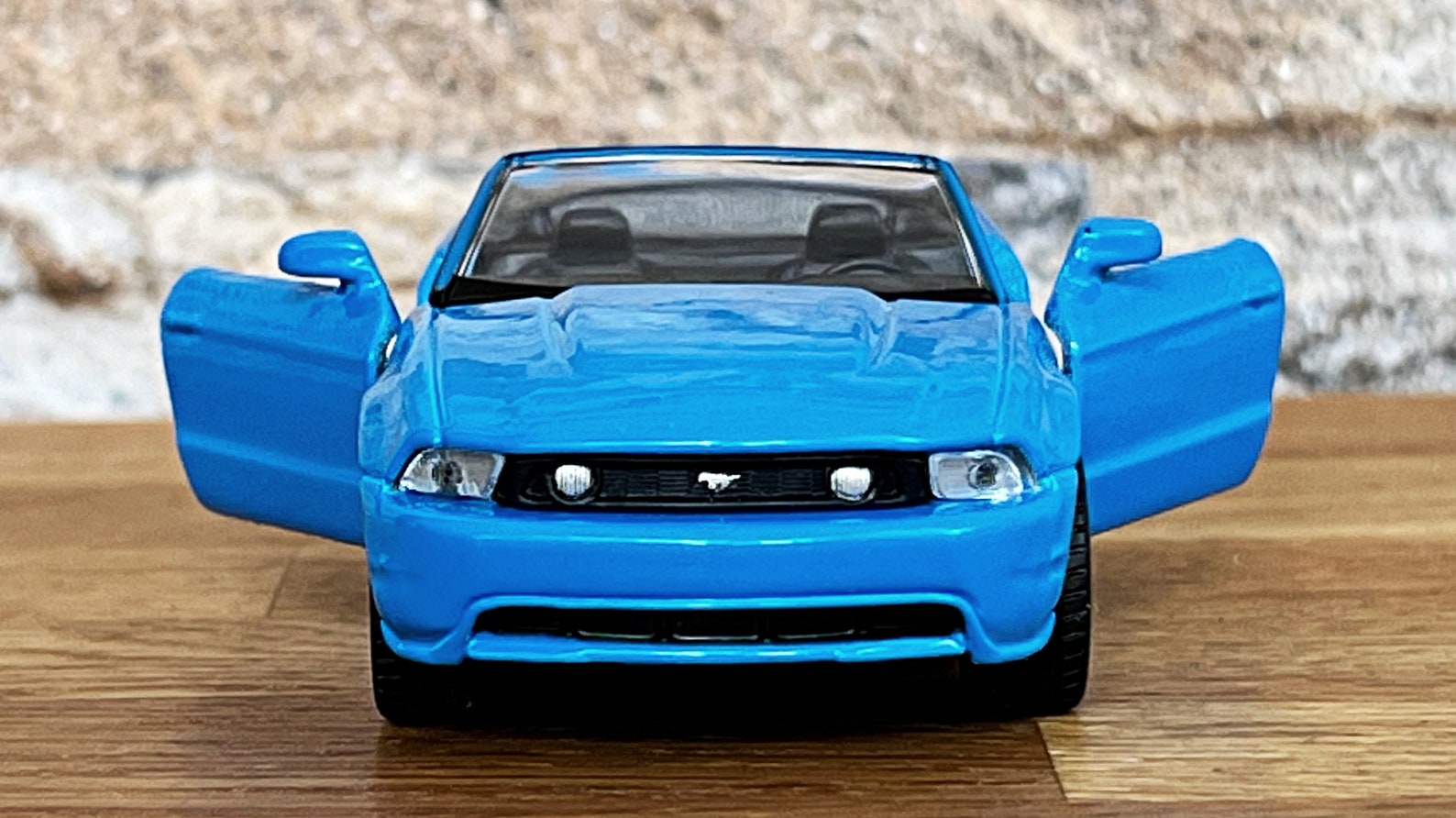 Ford Mustang GT 2010 , Model Car, 1/41 Scale Diecast Car, Model Metal ...
