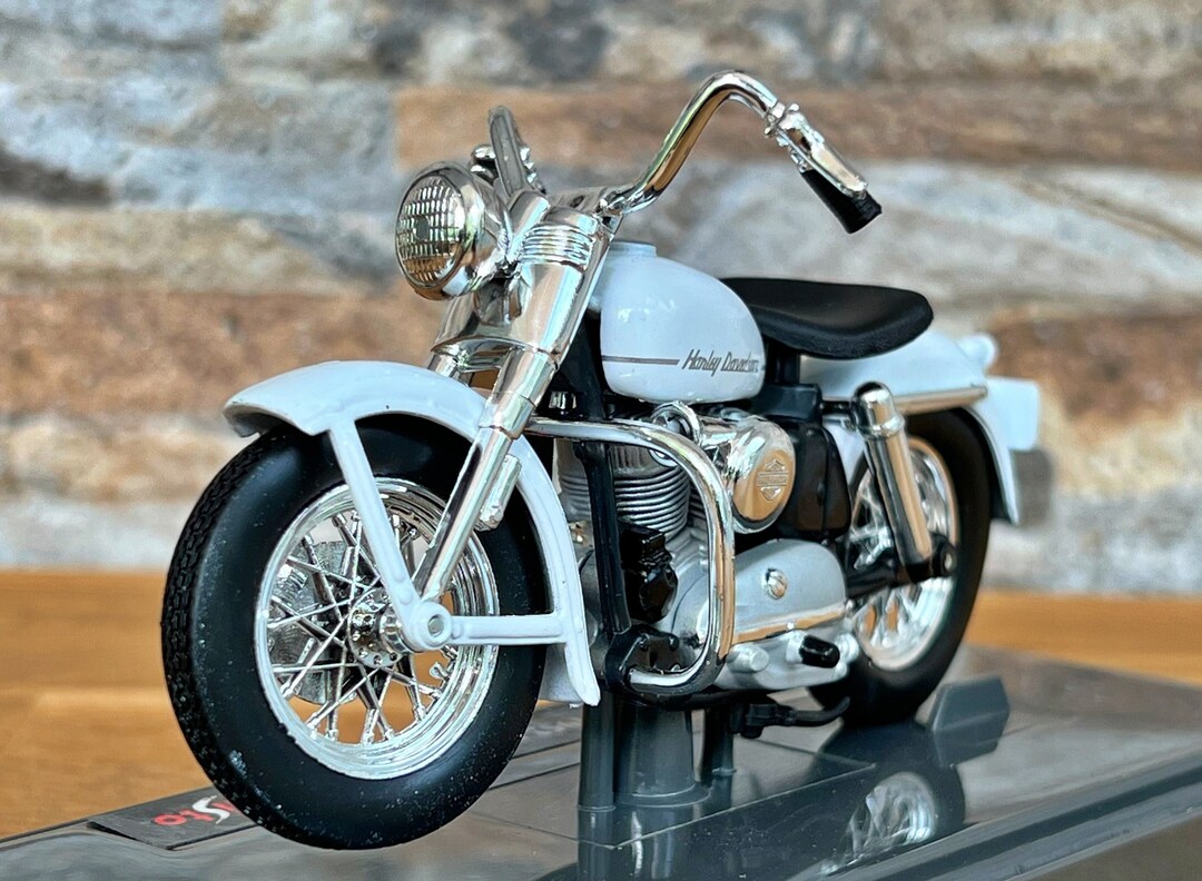 Harley Davidson 1952 K Model, Diecast Scale 1/18 Model Motorcycle, 1/18 ...