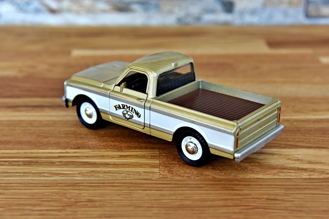 Chevrolet Silverado 1970 , 1/36 Diecast Car, 1/36 Scale Model Car ...