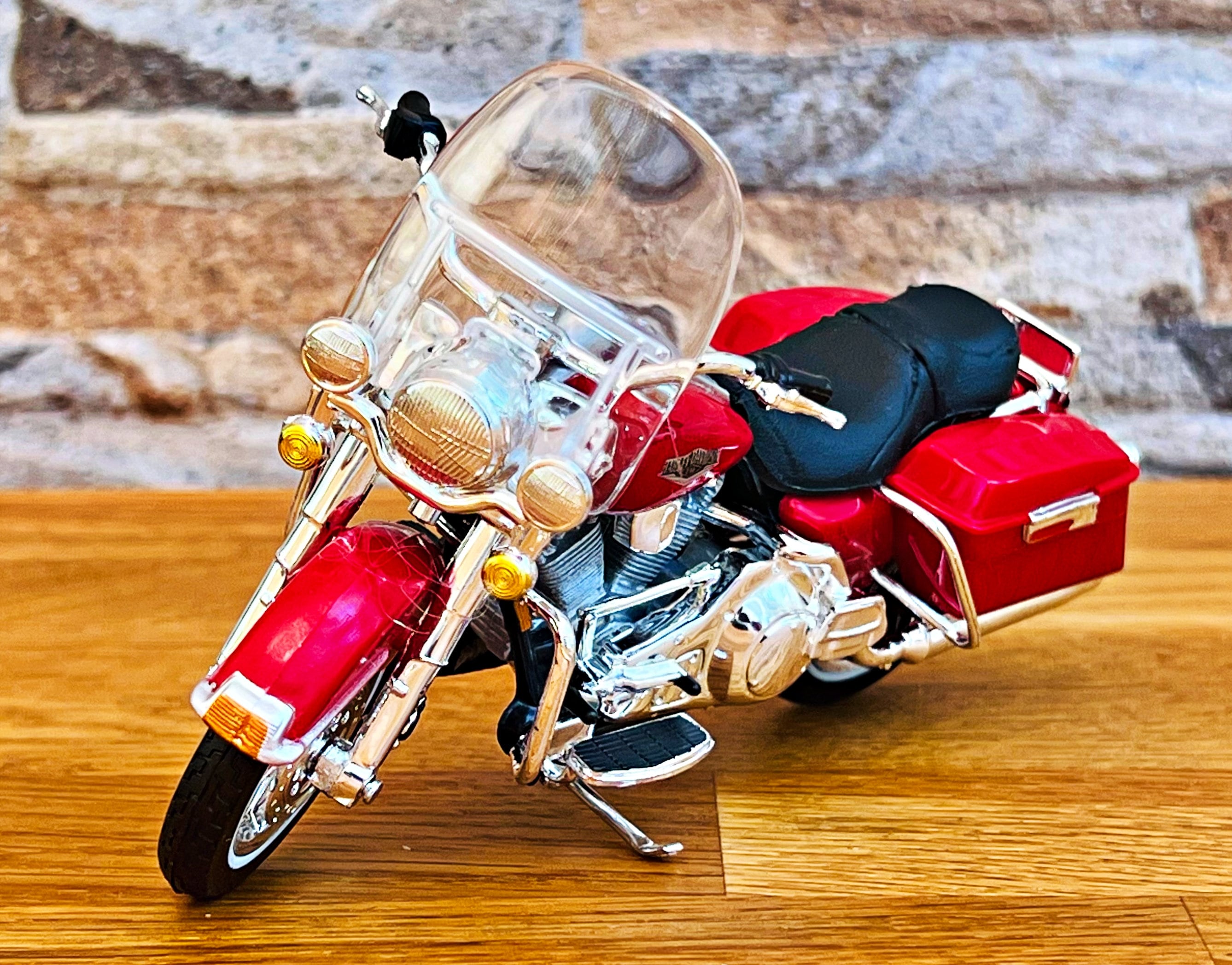 Harley Davidson 1999 FLHR Road King, Scale 1/18 Model Motorcycle, 1/18 ...