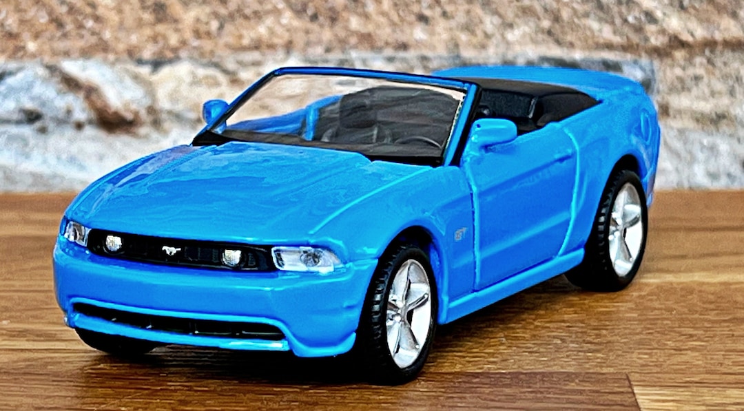 Ford Mustang GT 2010 , Model Car, 1/41 Scale Diecast Car, Model Metal ...