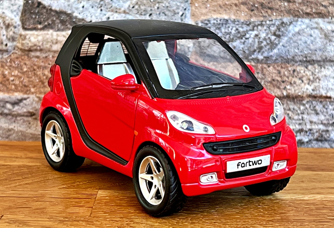 Smart Fortwo | Model Car | Diecast Car | Scale Model Car | 1:25 Die ...