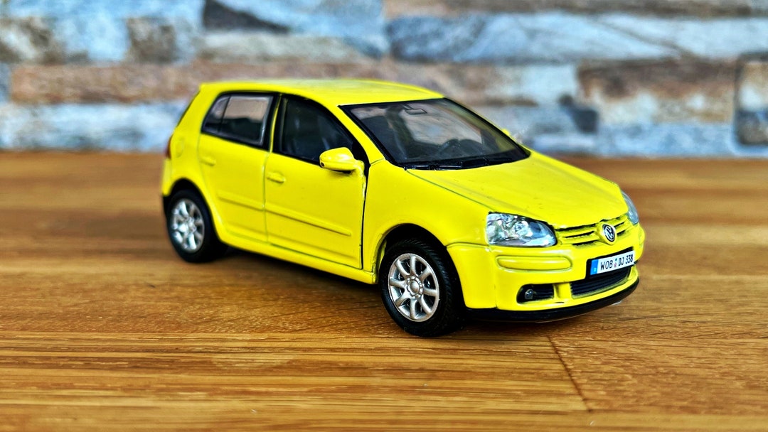 Volkswagen Golf V 2006 , Model Car, Scale 1/36, 1/36 Diecast Model Car ...