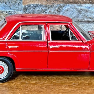 Mercedes Benz 220 | Vintage Model Car | Mercedes Benz Diecast | 1/24 ...