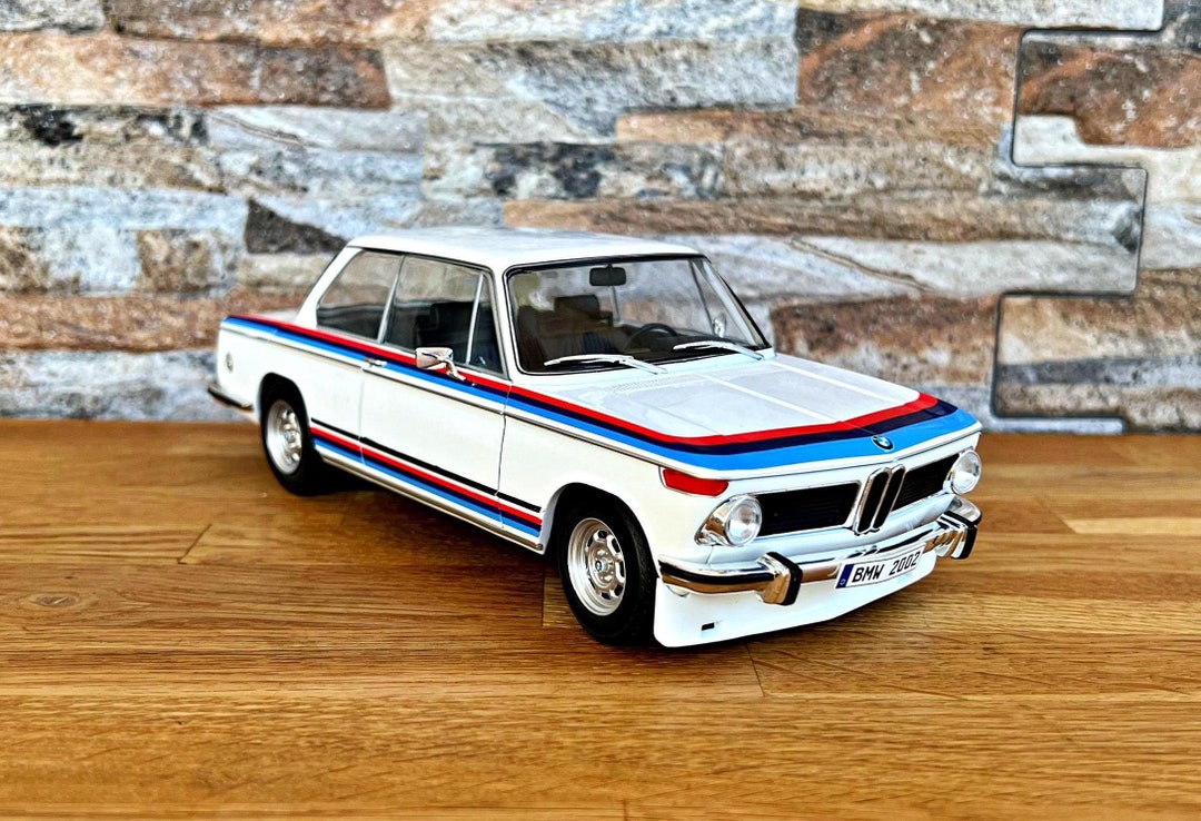 BMW 2002 Tii 1971 | Vintage Model Car | 1/18 Scale Model Car | Diecast ...
