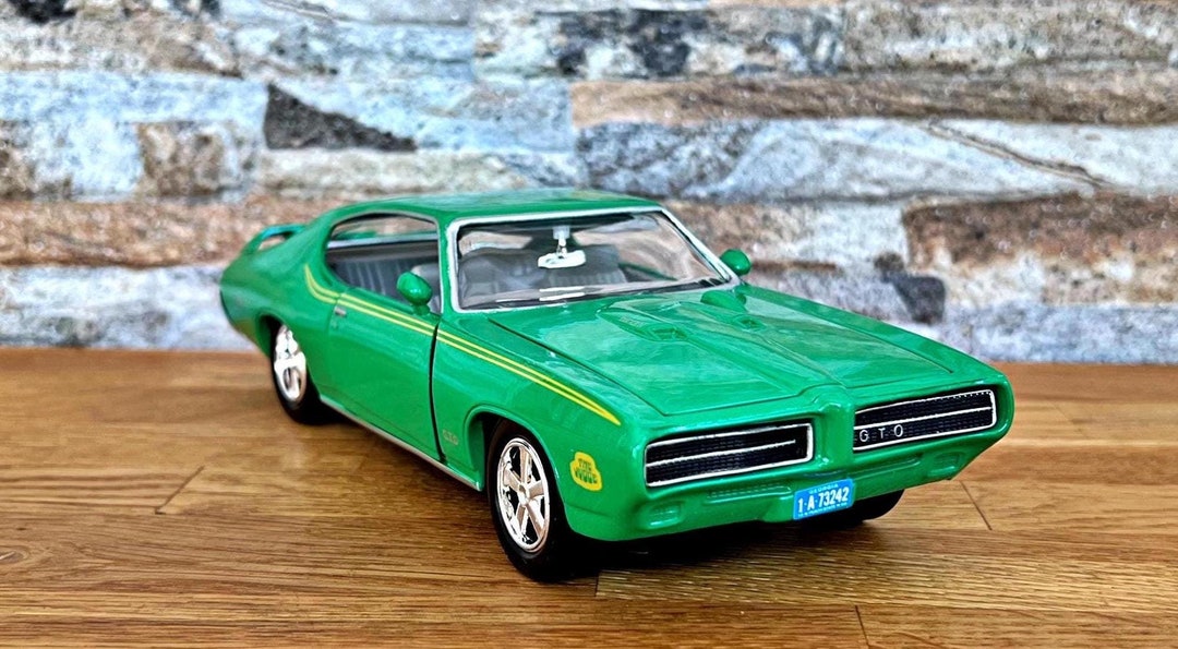 Pontiac GTO Judge 1969 | Vintage Model Car | 1:24 Diecast Car | 1/24 ...