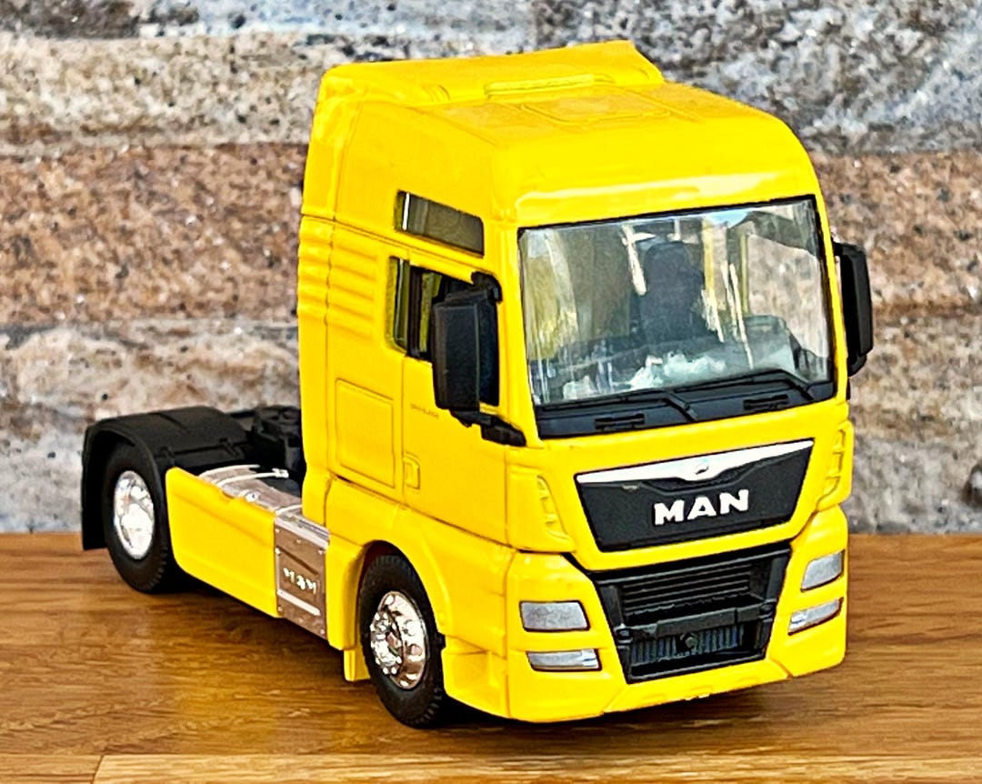MAN TGX XXL | Diecast Car | Model Car | 1/64 Scale Model Truck | Die ...