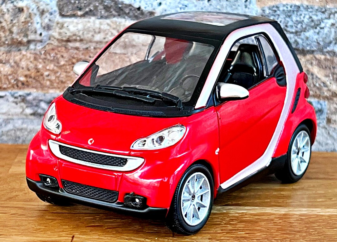 Smart Fortwo | Model Car | Diecast Car | 1:24 Scale Model Car | Die ...
