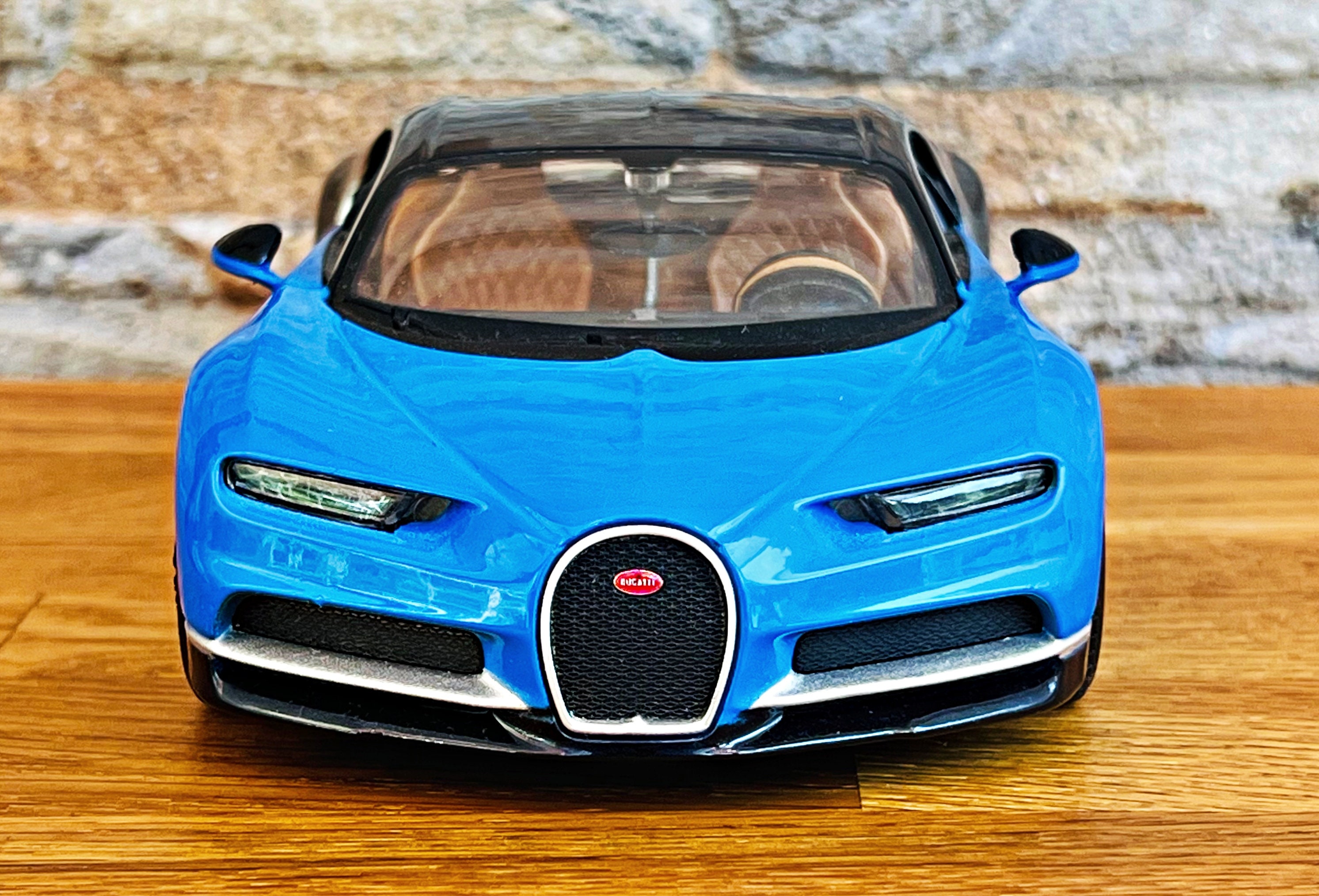 BUGATTI Chiron , Model Car, Scale 1/24, 1/24 Diecast Collectible Item ...