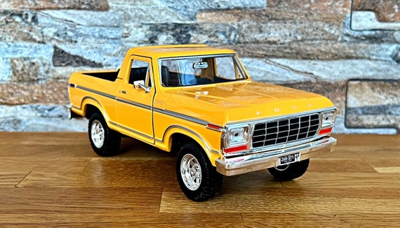 1978 Ford Bronco Scale Model