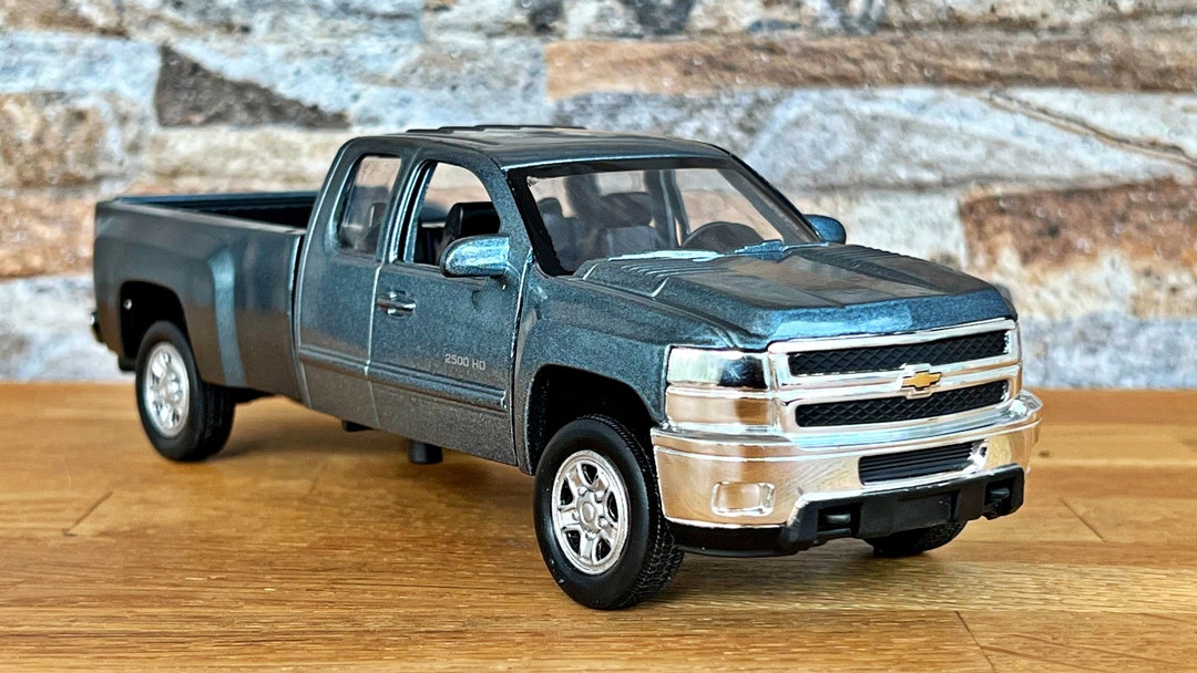 Chevrolet Silverado 2500HD , Model Truck, 1/32 Diecast Truck, 1/32 ...
