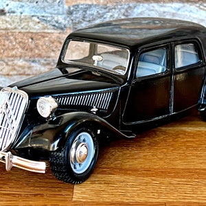 Citroen 15 CV TA 1938 | Vintage Model Car | Scale 1/24 Diecast Car | 1/ ...