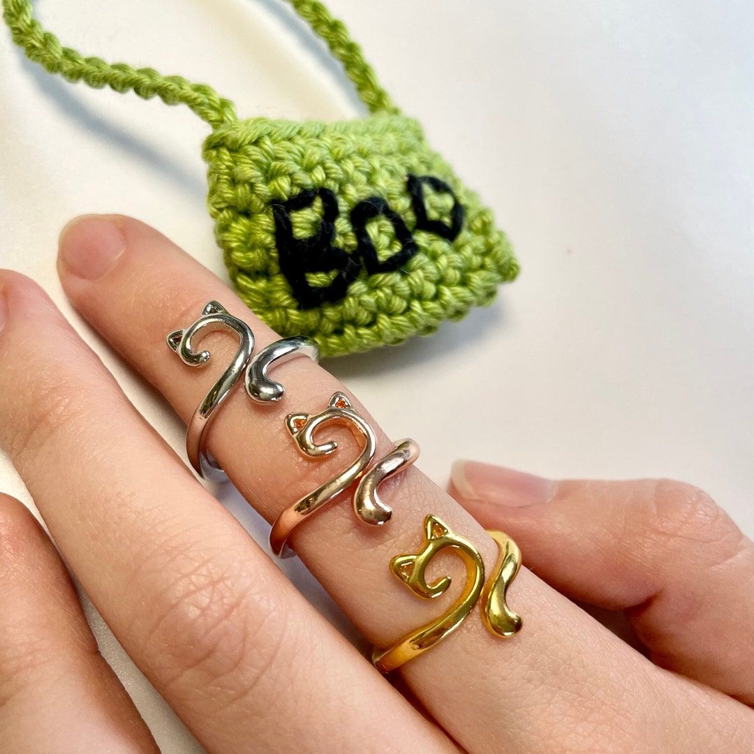 Happy Cat Crochet Ring. Adjustable Cat Ring With a Curled Tail in ...