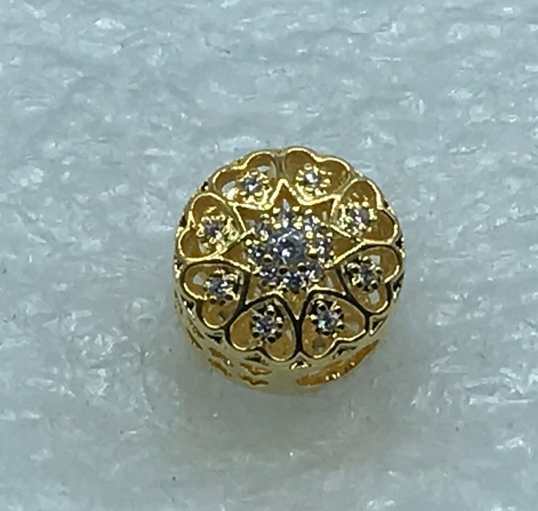 Pandora Shine ,”hearts of Gold Round Flower” ALE MET Charm 750841CZ B21 ...
