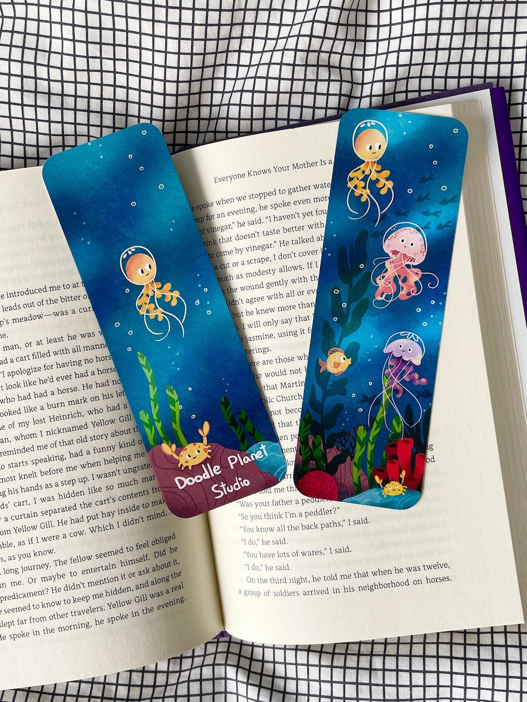 Jellyfish Colourful Fish Cute Crab Sea Life Summer Vibes Theme Round ...