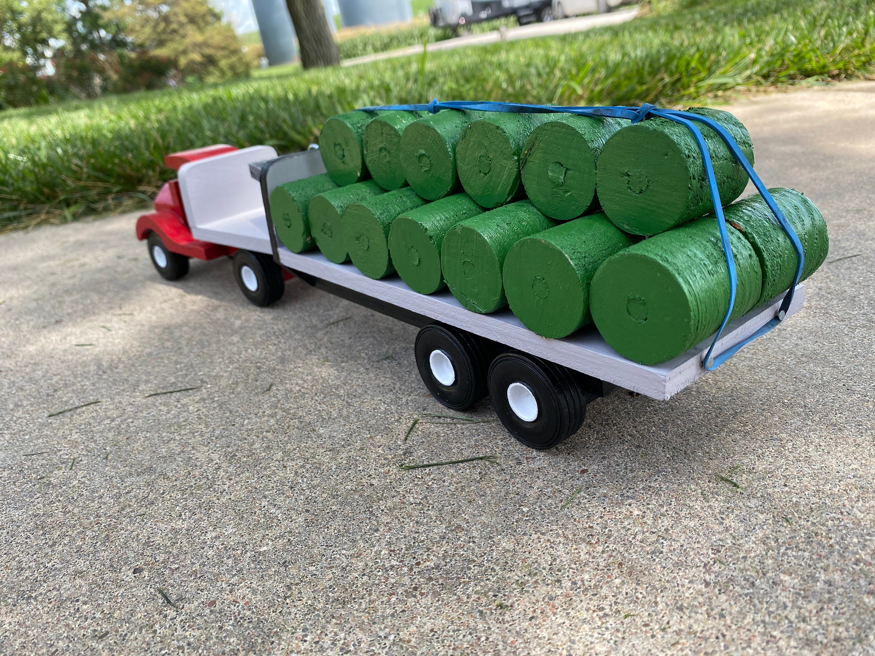 Wooden Toy Pickup and Gooseneck Trailer With Haybales - Etsy