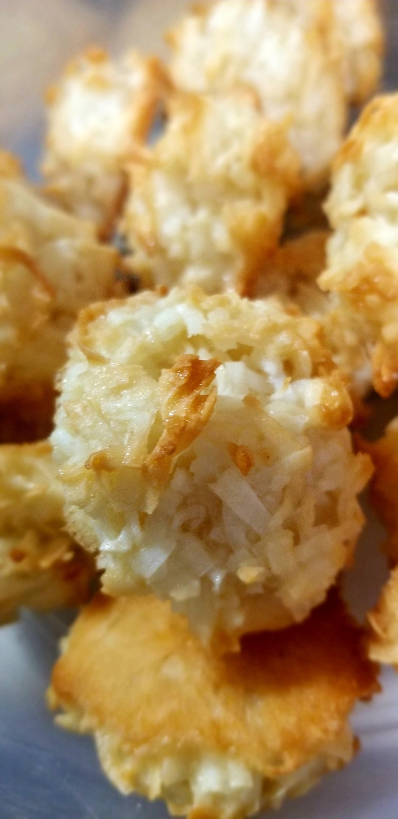 Donmiggy's Delicious Puerto Rican Style Coconut Macaroons Besitos De ...