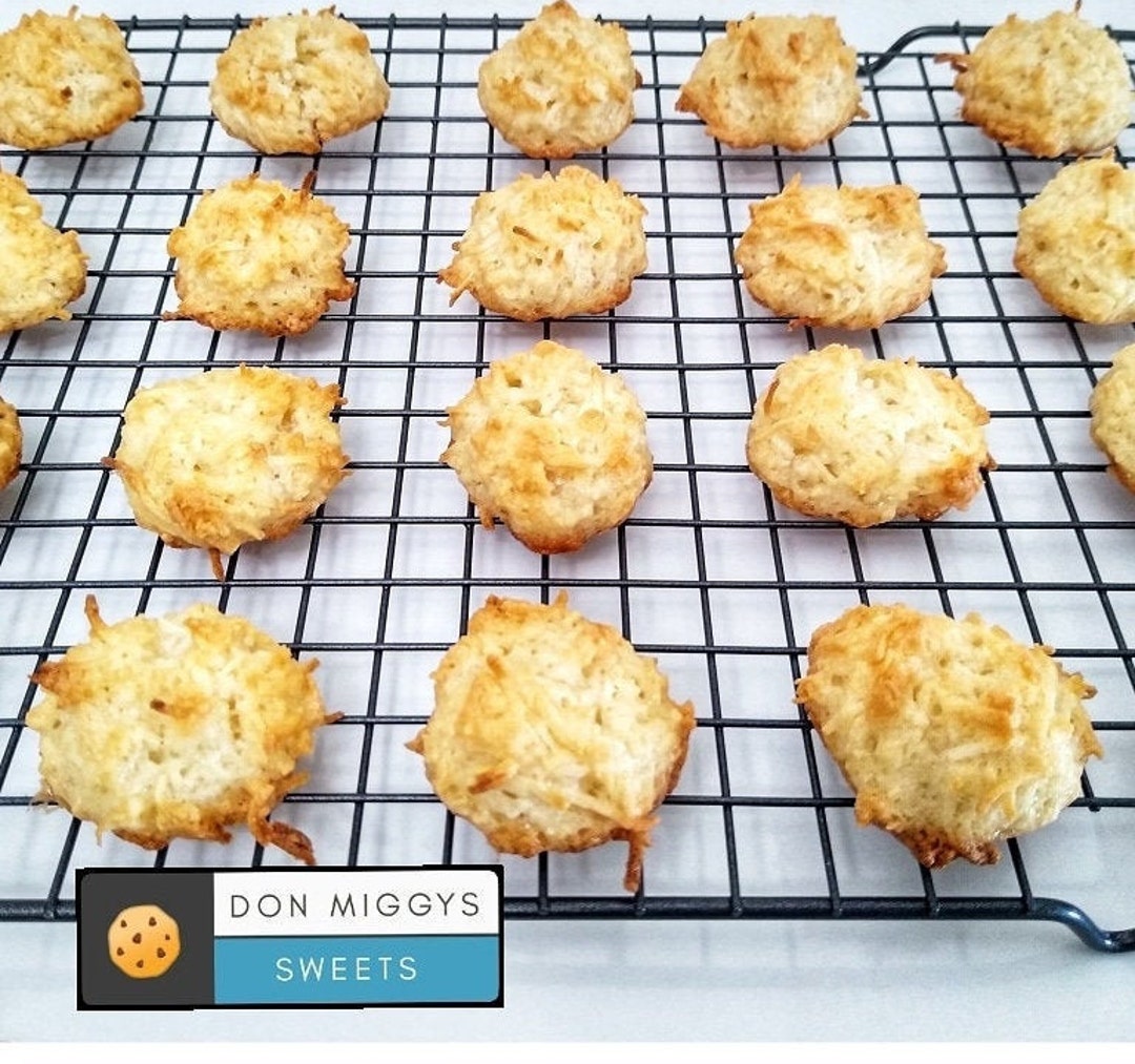 Donmiggy's Delicious Puerto Rican Style Coconut Macaroons !!! Besitos ...