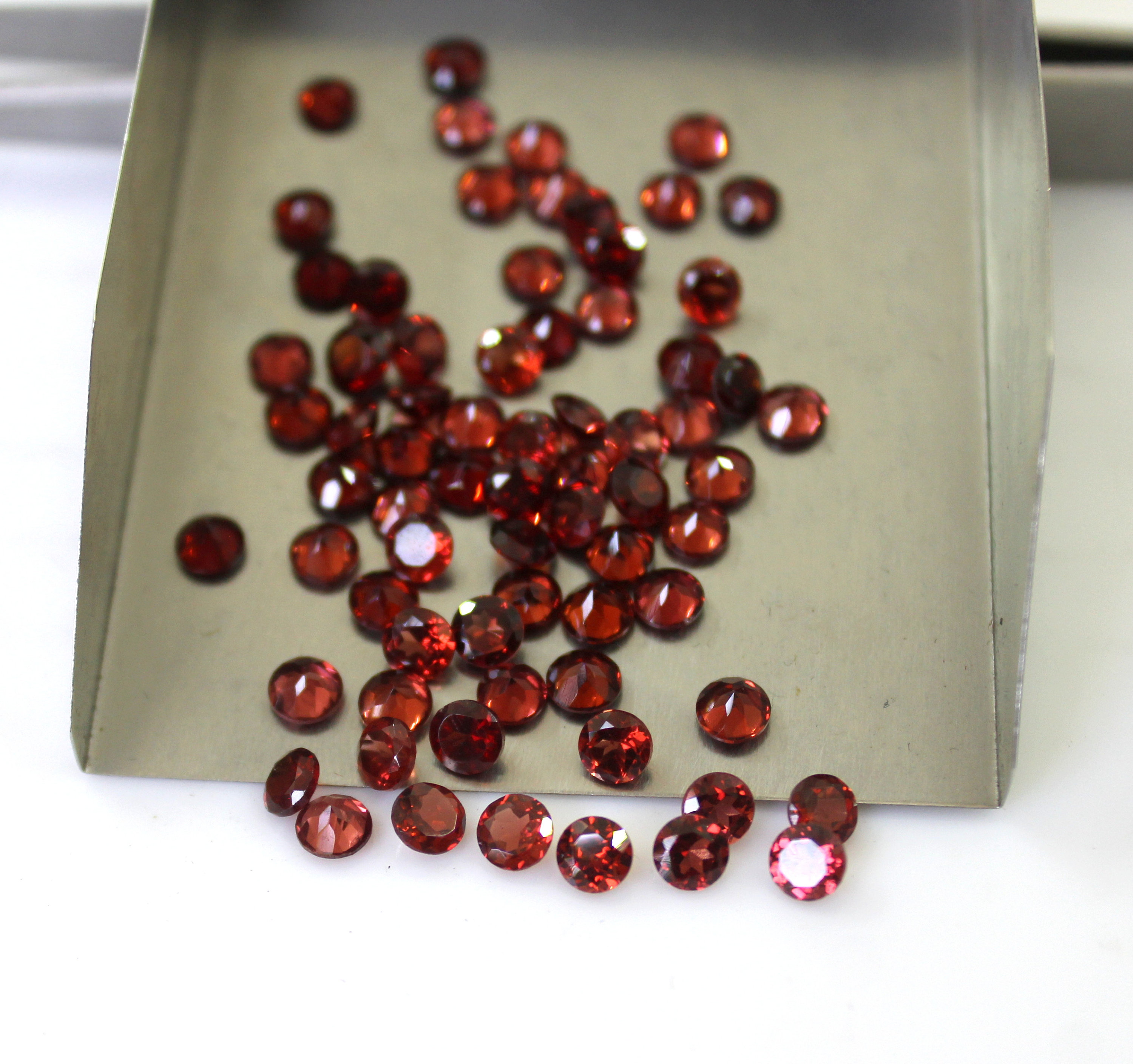 8MM Garnet Round Faceted Gemstone Natural Red Garnet | Etsy