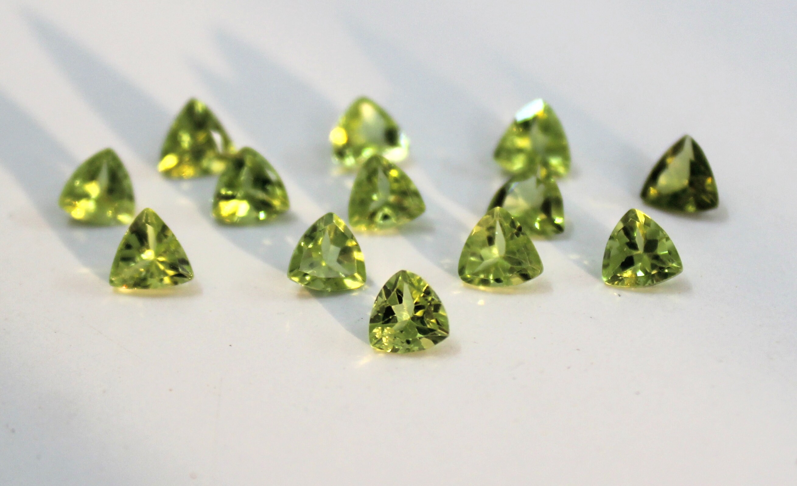 6MM Peridot Trillion Faceted Gemstone Calibrated Peridot | Etsy